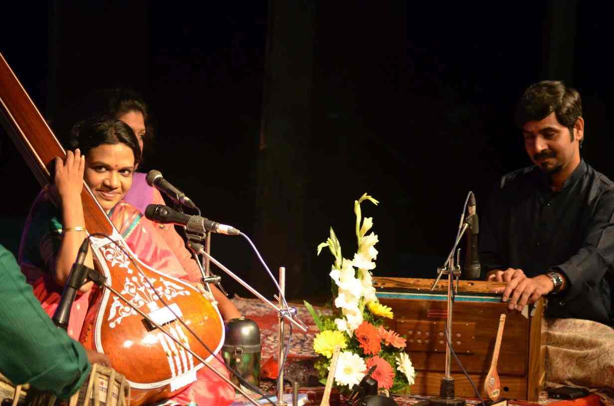 Shashwati Mandal - Singer - Entertainment